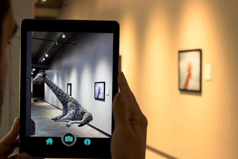 How is Augmented Reality Transforming Travel and Tourism Industry